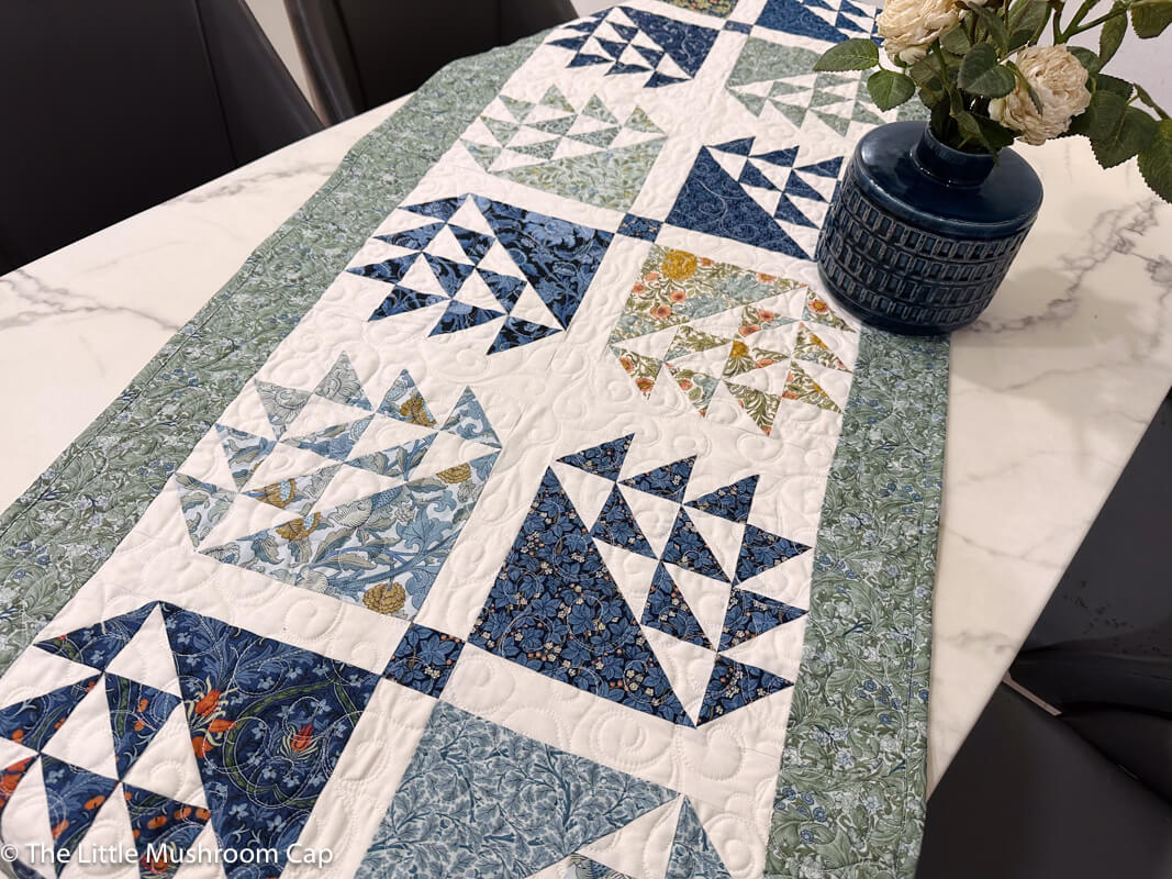 Winter Chic Table Runner - The Little Mushroom Cap: A Quilting Blog