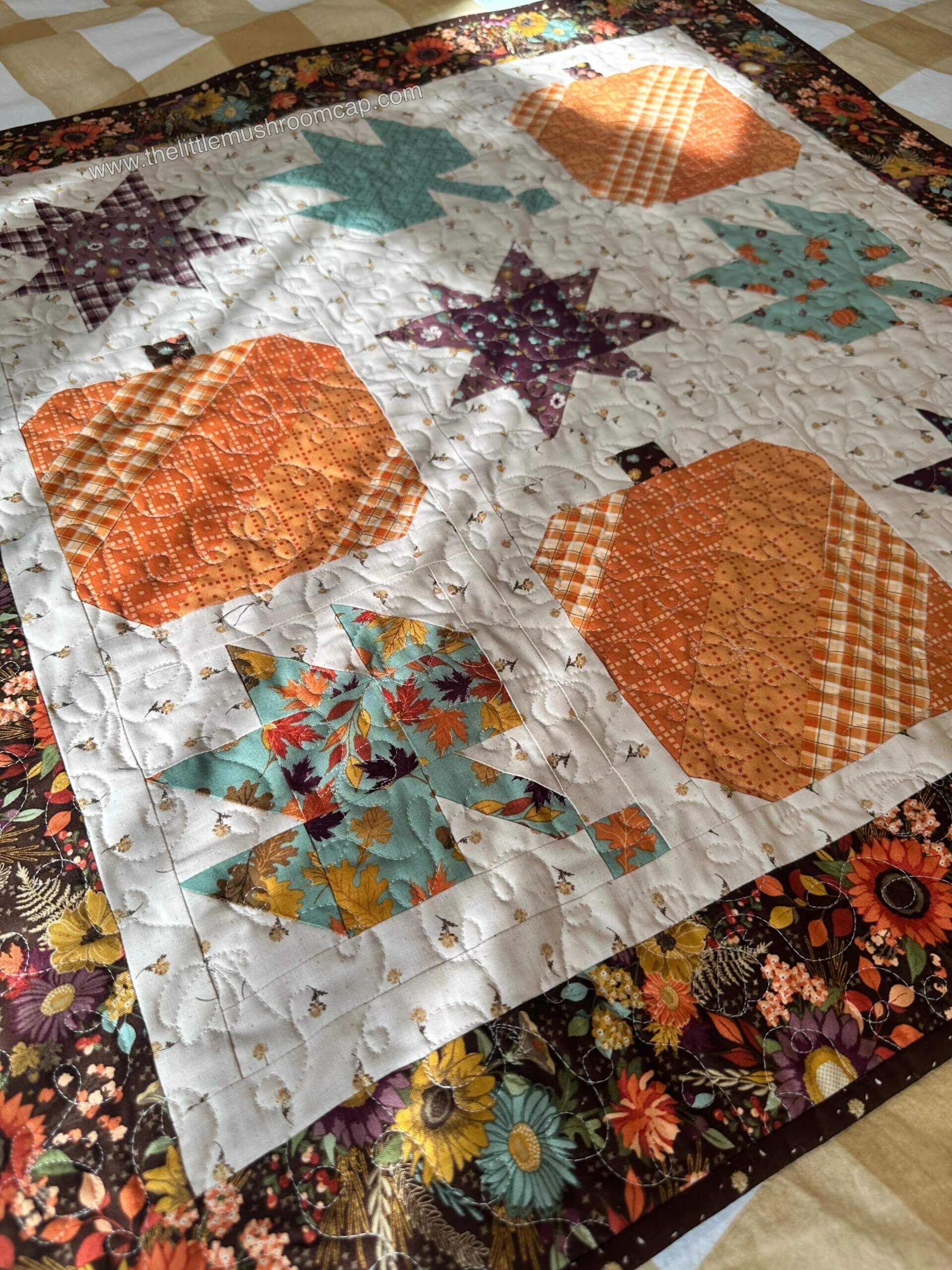 A Cozy Fall Quilt with Pumpkin Quilting Design - The Little Mushroom ...